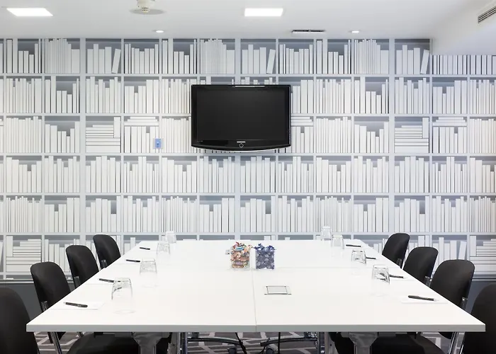 VILLAGE HOTEL NOTTINGHAM